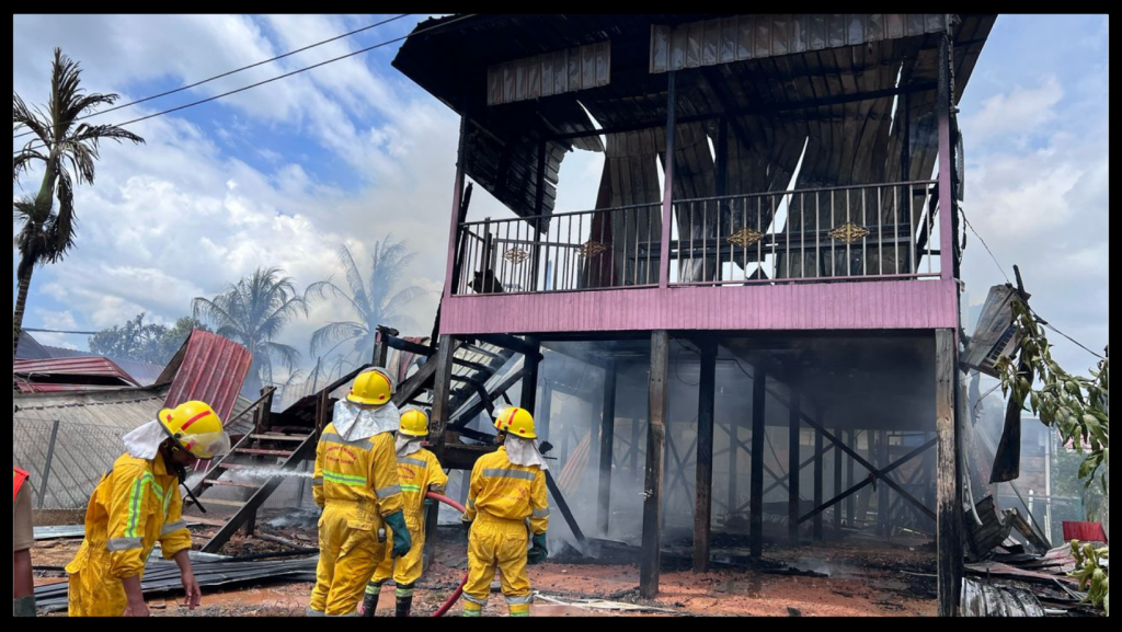 Dua Rumah Musnah Dijilat Api Dalam Kebakaran Di Kampung Pasir Puteh ...